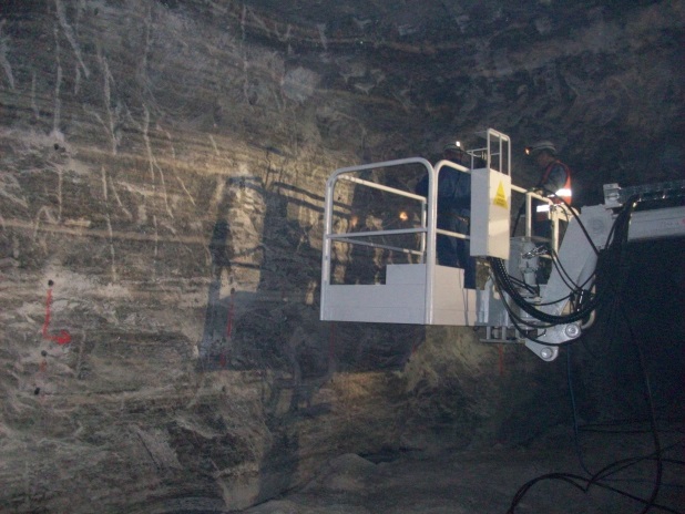 Custom platform for public works, custom equipment | CMM Equipements